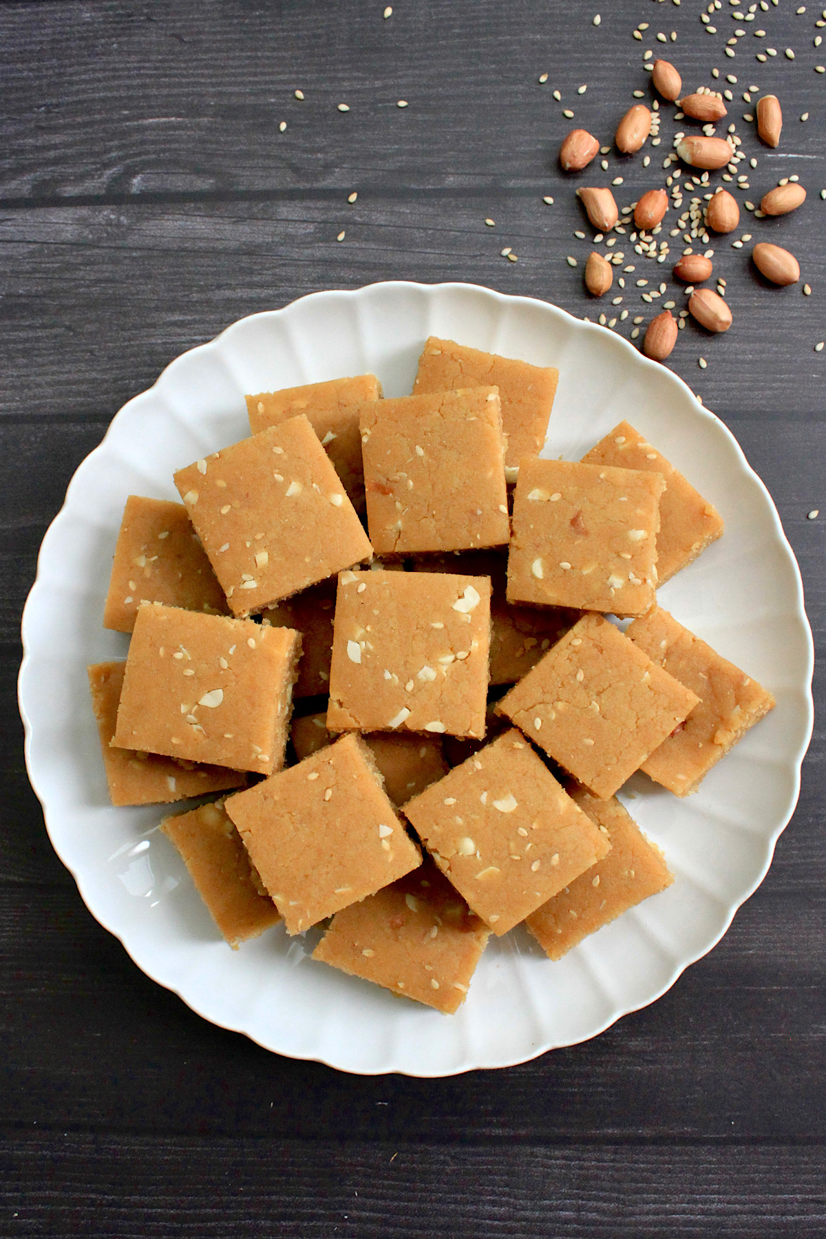 Sukhdi Recipe | Gol Papdi | Gur Papdi - Cook With Di